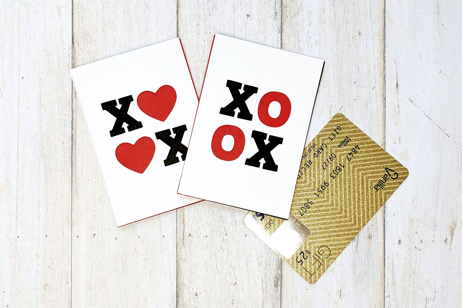 XOXO Gift Card Holder SVG File Cutting Template – Designed by Geeks